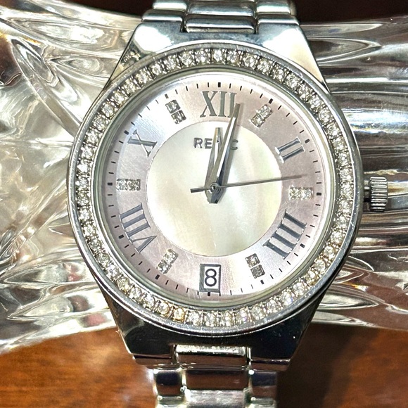 Relic | Accessories | Relic By Fossil Watch Silver Tone Date Round Dial ...